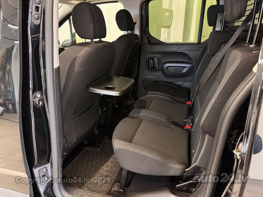 Melns Peugeot Rifter 2020 Tallina, ar dzinēja tilpumu 1.50 L un nobraukumu 171 tūkst. km par 16900 €, foto 19 vietnē AUTOMOTO.COM.LV