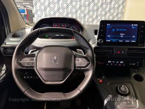 Melns Peugeot Rifter 2020 Tallina, ar dzinēja tilpumu 1.50 L un nobraukumu 171 tūkst. km par 16900 €, foto 21 vietnē AUTOMOTO.COM.LV