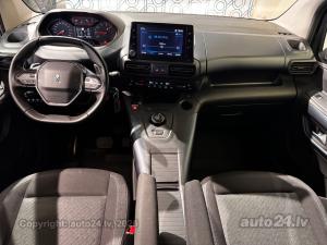 Melns Peugeot Rifter 2020 Tallina, ar dzinēja tilpumu 1.50 L un nobraukumu 171 tūkst. km par 16900 €, foto 22 vietnē AUTOMOTO.COM.LV
