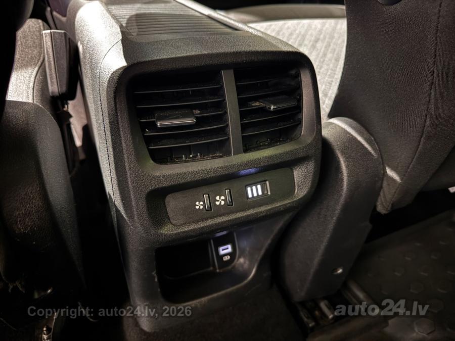 Melns Peugeot Rifter 2020 Tallina, ar dzinēja tilpumu 1.50 L un nobraukumu 171 tūkst. km par 16900 €, foto 23 vietnē AUTOMOTO.COM.LV