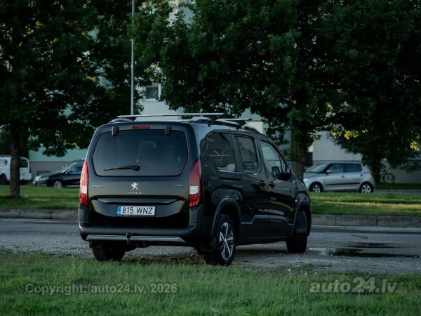 Черный Пежо Rifter 2020 в Таллин, объемом двигателя 1.50 л и пробегом 195 тыс. км за 11990 €, фото 4 на AUTOMOTO.COM.LV