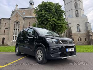 Black Peugeot Rifter 2020 in Narva-Joesuu, with an engine capacity of 1.50 L and mileage of 106 thousand km for 16600 €, photo 3 on AUTOMOTO.COM.LV