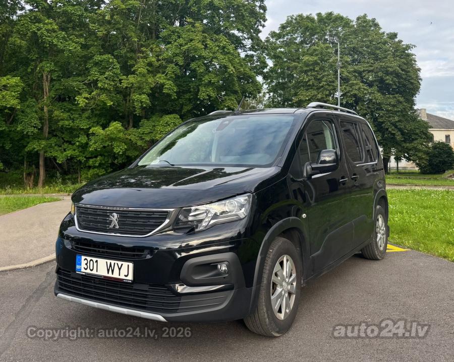 Black Peugeot Rifter 2020 in Narva-Joesuu, with an engine capacity of 1.50 L and mileage of 106 thousand km for 16600 €, photo 5 on AUTOMOTO.COM.LV