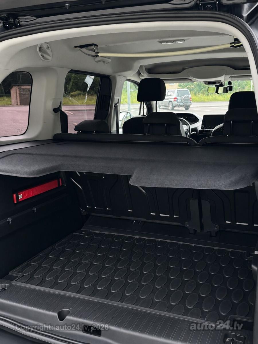 Black Peugeot Rifter 2020 in Narva-Joesuu, with an engine capacity of 1.50 L and mileage of 106 thousand km for 16600 €, photo 9 on AUTOMOTO.COM.LV
