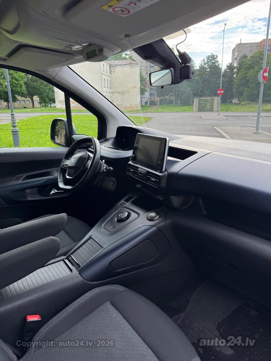 Black Peugeot Rifter 2020 in Narva-Joesuu, with an engine capacity of 1.50 L and mileage of 106 thousand km for 16600 €, photo 10 on AUTOMOTO.COM.LV