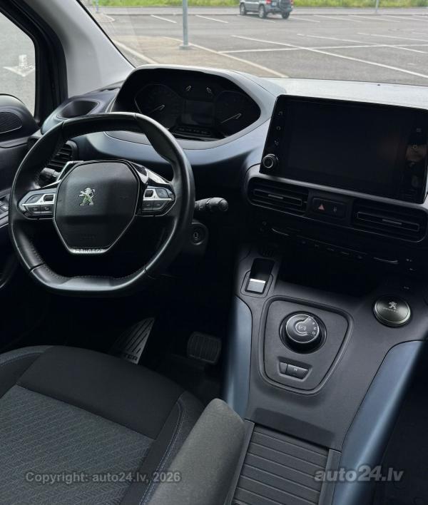 Black Peugeot Rifter 2020 in Narva-Joesuu, with an engine capacity of 1.50 L and mileage of 106 thousand km for 16600 €, photo 10 on AUTOMOTO.COM.LV