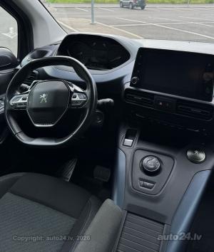 Black Peugeot Rifter 2020 in Narva-Joesuu, with an engine capacity of 1.50 L and mileage of 106 thousand km for 16600 €, photo 11 on AUTOMOTO.COM.LV