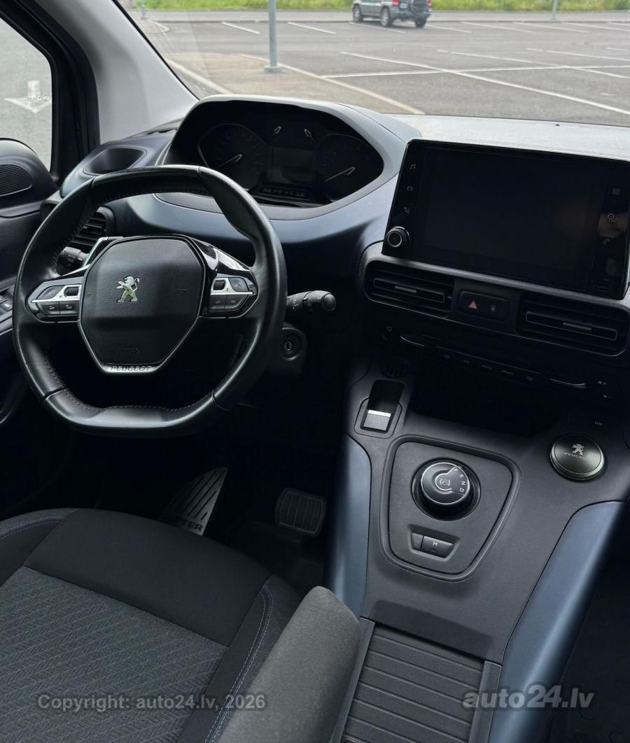 Black Peugeot Rifter 2020 in Narva-Joesuu, with an engine capacity of 1.50 L and mileage of 106 thousand km for 16600 €, photo 11 on AUTOMOTO.COM.LV