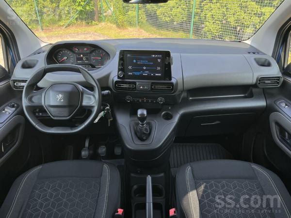 Zils Peugeot Rifter 2019 Jelgava, ar dzinēja tilpumu 1.20 L un nobraukumu 149 tūkst. km par 7990 €, foto 10 vietnē AUTOMOTO.COM.LV