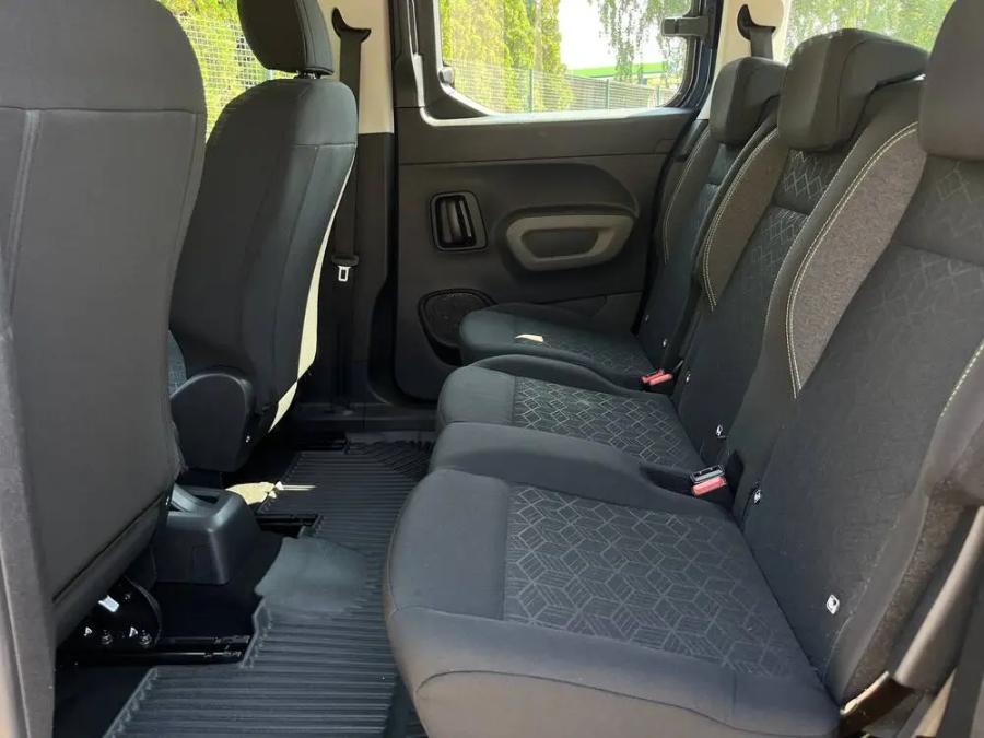 Zils Peugeot Rifter 2019 Jelgava, ar dzinēja tilpumu 1.20 L un nobraukumu 149 tūkst. km par 7990 €, foto 9 vietnē AUTOMOTO.COM.LV