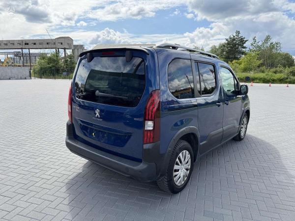 Zils Peugeot Rifter 2019 Telšiai, ar dzinēja tilpumu 1.50 L un nobraukumu 244 tūkst. km par 9300 €, foto 6 vietnē AUTOMOTO.COM.LV