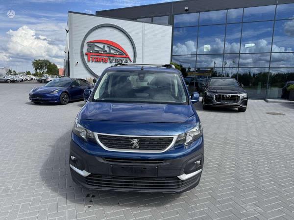 Zils Peugeot Rifter 2019 Telšiai, ar dzinēja tilpumu 1.50 L un nobraukumu 244 tūkst. km par 9300 €, foto 10 vietnē AUTOMOTO.COM.LV