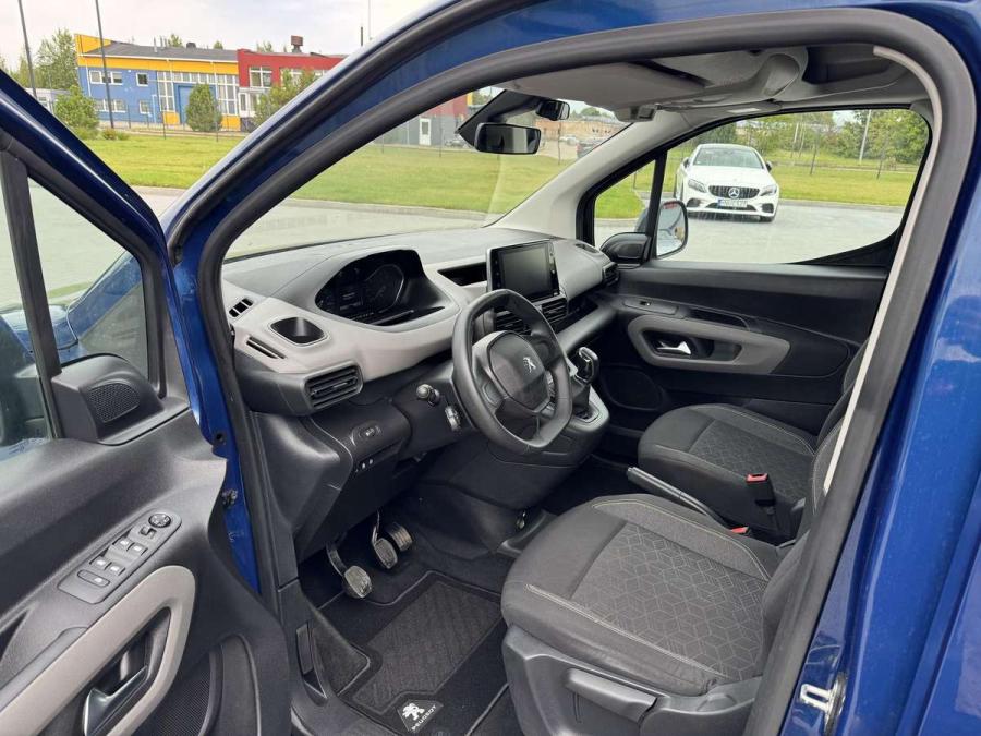 Zils Peugeot Rifter 2019 Telšiai, ar dzinēja tilpumu 1.50 L un nobraukumu 244 tūkst. km par 9300 €, foto 16 vietnē AUTOMOTO.COM.LV