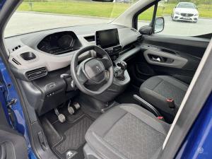 Zils Peugeot Rifter 2019 Telšiai, ar dzinēja tilpumu 1.50 L un nobraukumu 244 tūkst. km par 9300 €, foto 18 vietnē AUTOMOTO.COM.LV