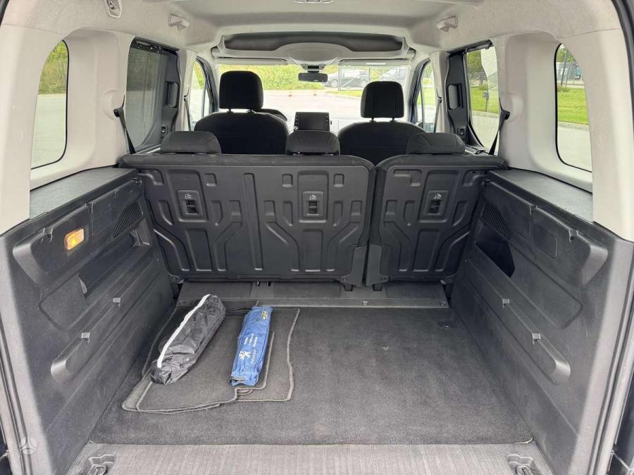 Zils Peugeot Rifter 2019 Telšiai, ar dzinēja tilpumu 1.50 L un nobraukumu 244 tūkst. km par 9300 €, foto 21 vietnē AUTOMOTO.COM.LV