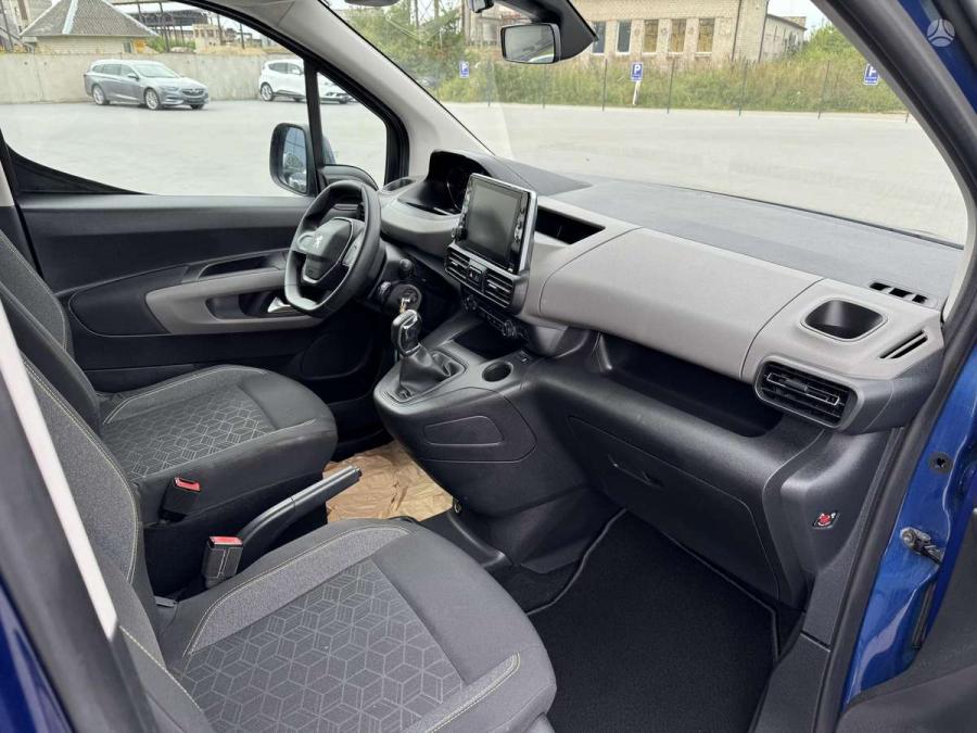 Zils Peugeot Rifter 2019 Telšiai, ar dzinēja tilpumu 1.50 L un nobraukumu 244 tūkst. km par 9300 €, foto 23 vietnē AUTOMOTO.COM.LV