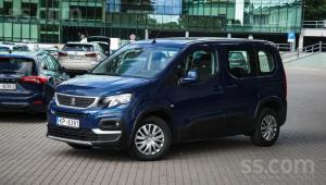 Zils Peugeot Rifter 2019 Rīga, ar dzinēja tilpumu 1.20 L un nobraukumu 128 tūkst. km par 10450 €, foto  vietnē AUTOMOTO.COM.LV