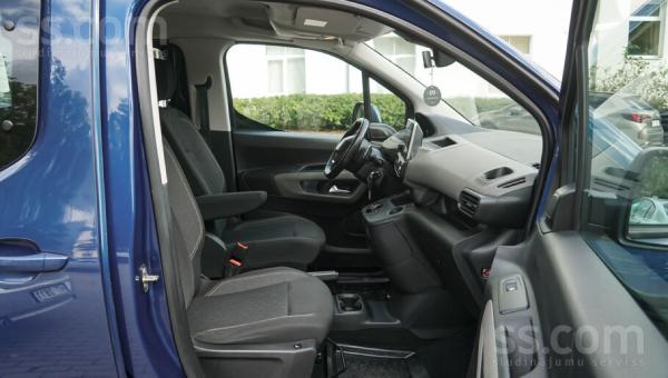 Blue Peugeot Rifter 2019 in Riga, with an engine capacity of 1.20 L and mileage of 128 thousand km for 10450 €, photo 10 on AUTOMOTO.COM.LV