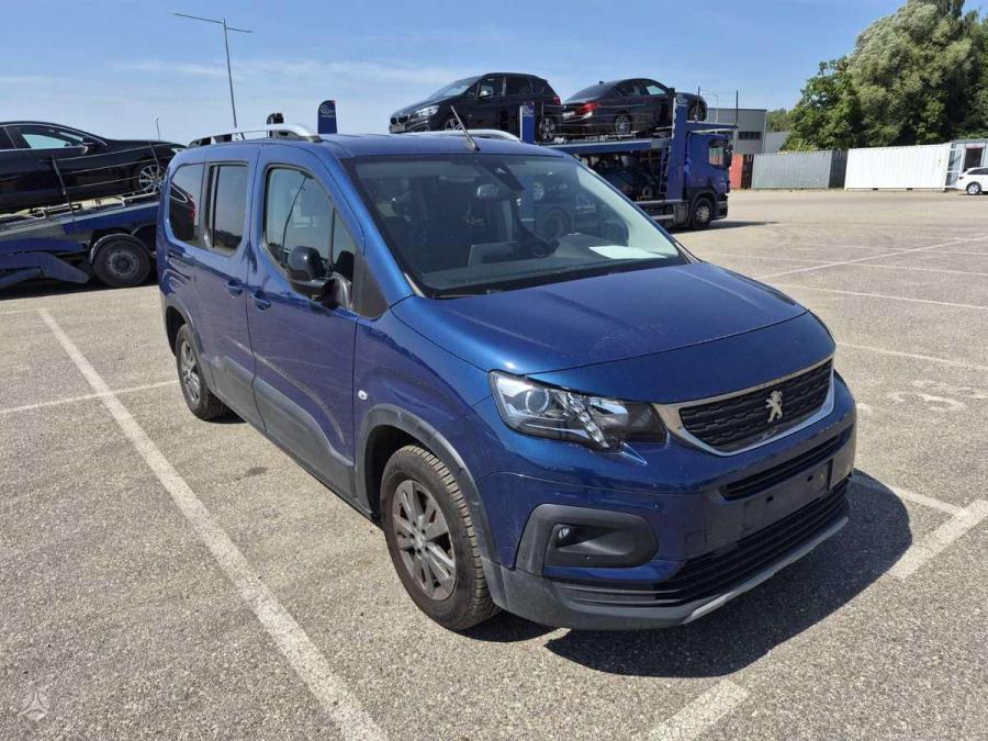 Zils Peugeot Rifter 2022 Viļņa, ar dzinēja tilpumu 1.20 L un nobraukumu 194 tūkst. km par 11800 €, foto 1 vietnē AUTOMOTO.COM.LV