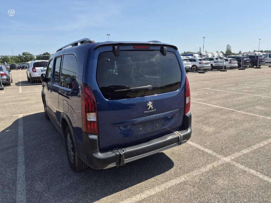 Zils Peugeot Rifter 2022 Viļņa, ar dzinēja tilpumu 1.20 L un nobraukumu 194 tūkst. km par 11800 €, foto 6 vietnē AUTOMOTO.COM.LV