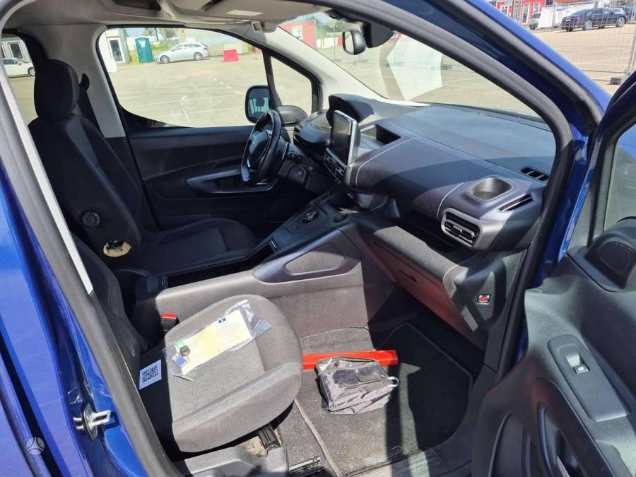 Zils Peugeot Rifter 2022 Viļņa, ar dzinēja tilpumu 1.20 L un nobraukumu 194 tūkst. km par 11800 €, foto 13 vietnē AUTOMOTO.COM.LV