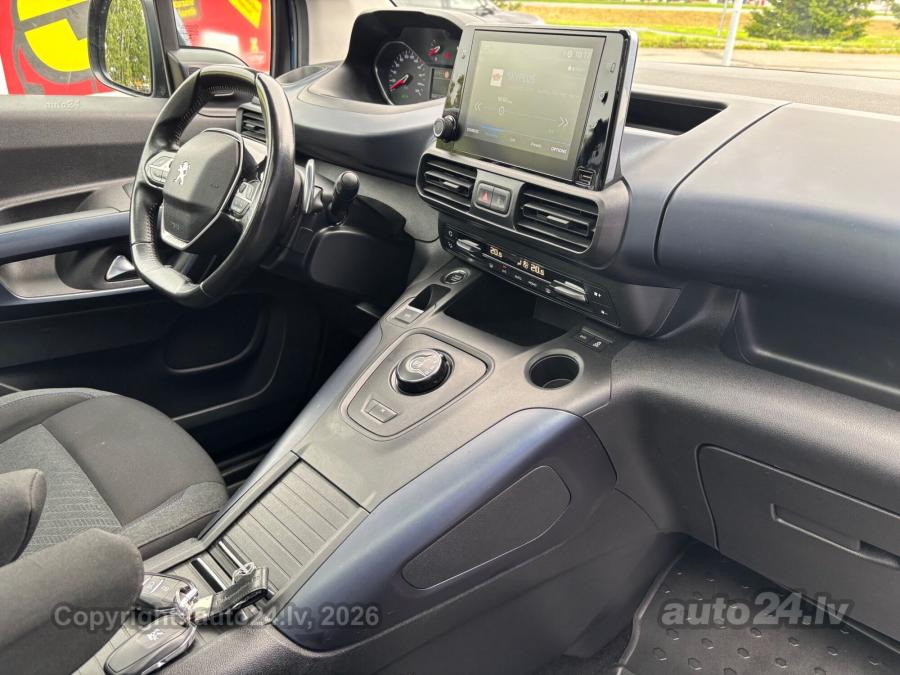 Zils Peugeot Rifter 2018 Paide, ar dzinēja tilpumu 1.50 L un nobraukumu 98 tūkst. km par 14490 €, foto 9 vietnē AUTOMOTO.COM.LV