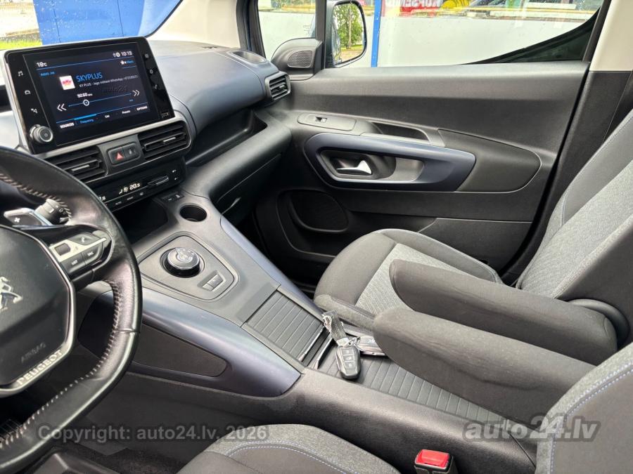 Zils Peugeot Rifter 2018 Paide, ar dzinēja tilpumu 1.50 L un nobraukumu 98 tūkst. km par 14490 €, foto 13 vietnē AUTOMOTO.COM.LV