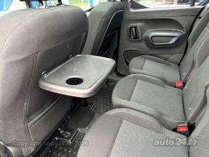 Zils Peugeot Rifter 2018 Paide, ar dzinēja tilpumu 1.50 L un nobraukumu 98 tūkst. km par 14490 €, foto 14 vietnē AUTOMOTO.COM.LV