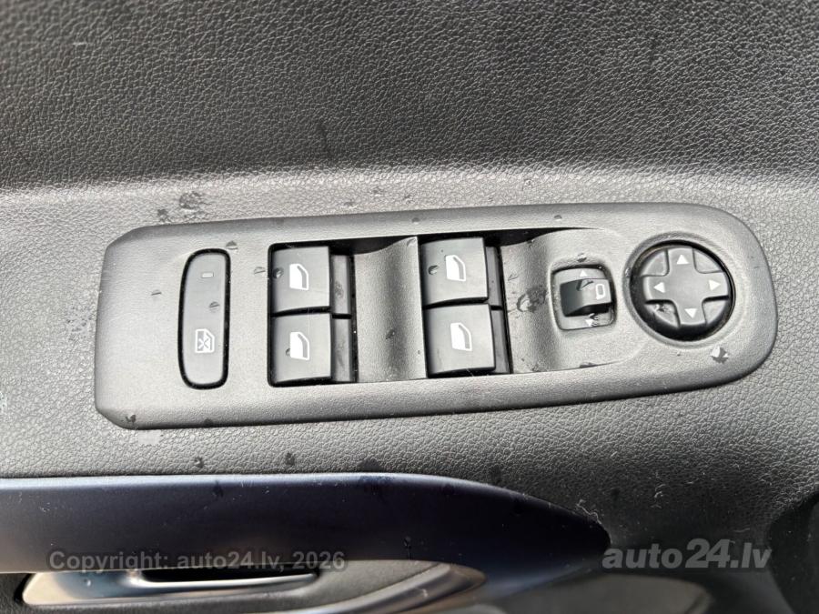 Zils Peugeot Rifter 2018 Paide, ar dzinēja tilpumu 1.50 L un nobraukumu 98 tūkst. km par 14490 €, foto 22 vietnē AUTOMOTO.COM.LV