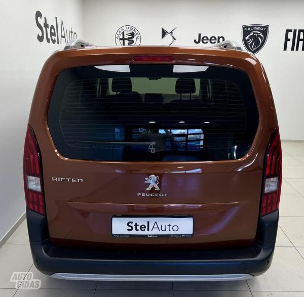 Brūns Peugeot Rifter 2020 Viļņa, ar dzinēja tilpumu 1.50 L un nobraukumu 139 tūkst. km par 16500 €, foto 7 vietnē AUTOMOTO.COM.LV