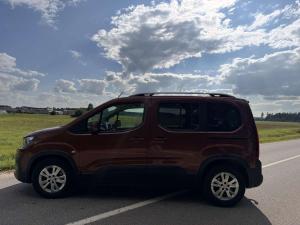 Brown Peugeot Rifter 2018 in Plunge, with an engine capacity of 1.50 L and mileage of 264 thousand km for 8600 €, photo 8 on AUTOMOTO.COM.LV