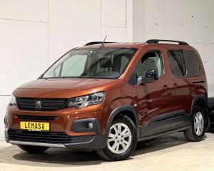 Brūns Peugeot Rifter 2019 Klaipėda, ar dzinēja tilpumu 1.50 L un nobraukumu 196 tūkst. km par 12900 €, foto 4 vietnē AUTOMOTO.COM.LV