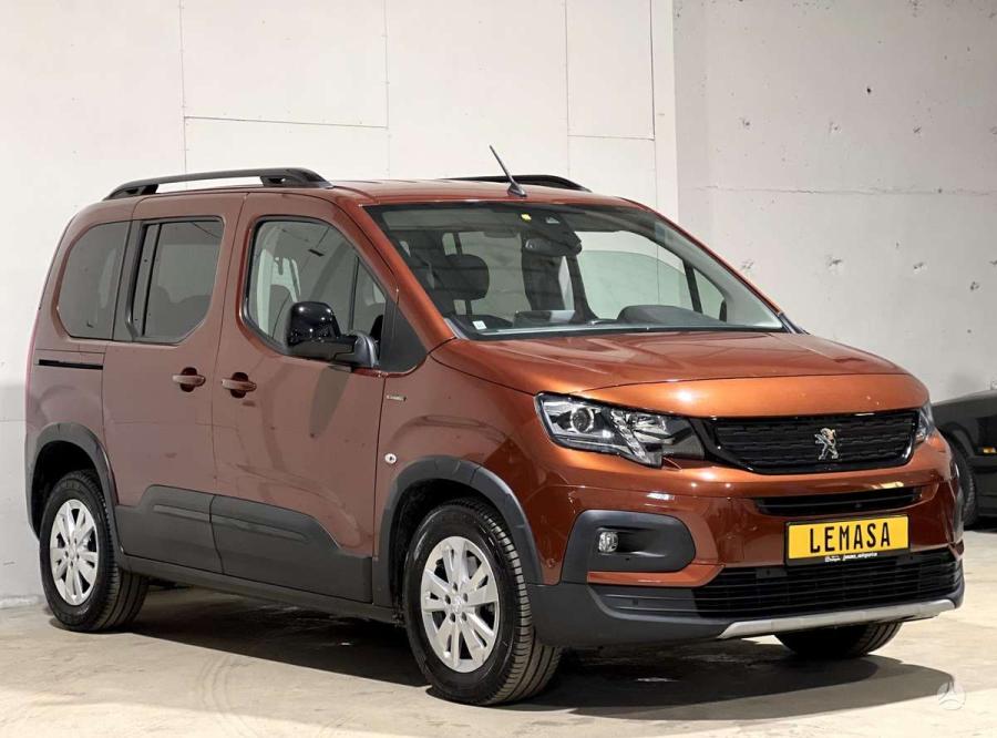 Brūns Peugeot Rifter 2019 Klaipėda, ar dzinēja tilpumu 1.50 L un nobraukumu 196 tūkst. km par 12900 €, foto 24 vietnē AUTOMOTO.COM.LV