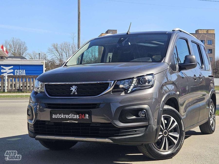 Brown Peugeot Rifter 2019 in Siauliai, with an engine capacity of 1.20 L and mileage of 162 thousand km for 9950 €, photo 1 on AUTOMOTO.COM.LV