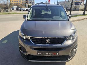 Brown Peugeot Rifter 2019 in Siauliai, with an engine capacity of 1.20 L and mileage of 162 thousand km for 9950 €, photo 4 on AUTOMOTO.COM.LV