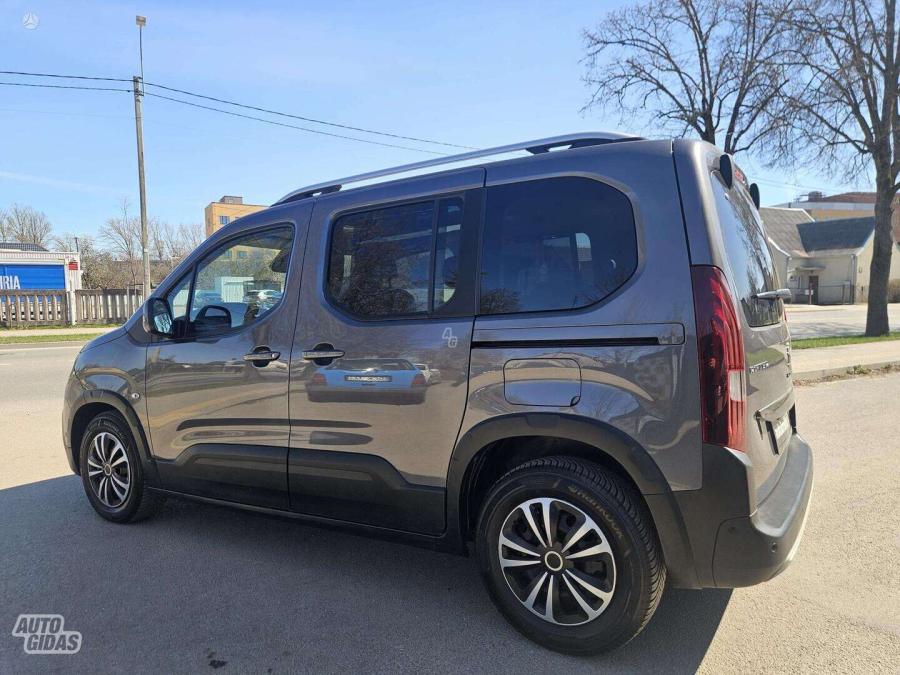 Brown Peugeot Rifter 2019 in Siauliai, with an engine capacity of 1.20 L and mileage of 162 thousand km for 9950 €, photo 7 on AUTOMOTO.COM.LV