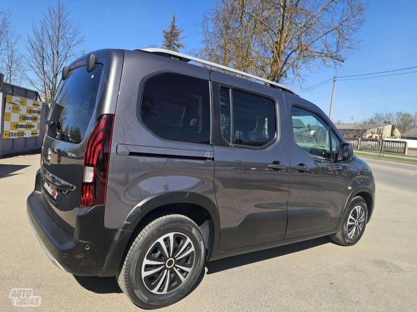 Brown Peugeot Rifter 2019 in Siauliai, with an engine capacity of 1.20 L and mileage of 162 thousand km for 9950 €, photo 9 on AUTOMOTO.COM.LV