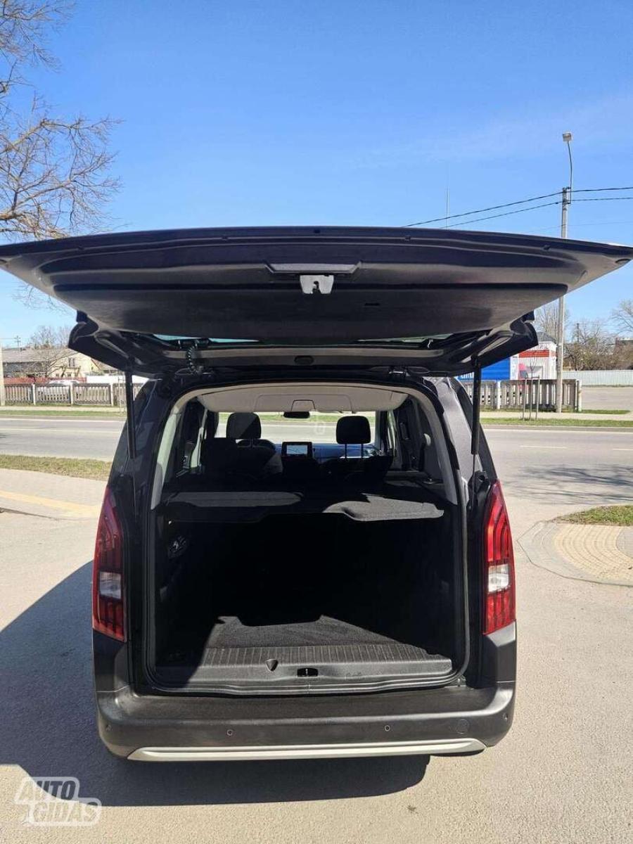 Brown Peugeot Rifter 2019 in Siauliai, with an engine capacity of 1.20 L and mileage of 162 thousand km for 9950 €, photo 14 on AUTOMOTO.COM.LV