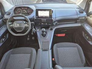 Brown Peugeot Rifter 2019 in Siauliai, with an engine capacity of 1.20 L and mileage of 162 thousand km for 9950 €, photo 15 on AUTOMOTO.COM.LV