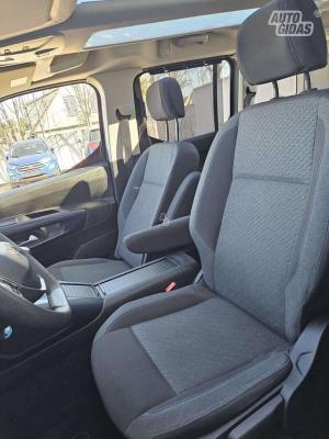 Brown Peugeot Rifter 2019 in Siauliai, with an engine capacity of 1.20 L and mileage of 162 thousand km for 9950 €, photo 20 on AUTOMOTO.COM.LV