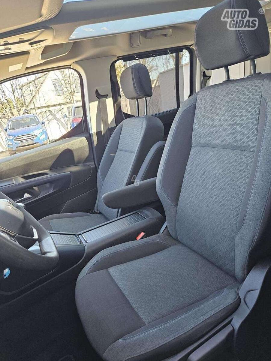 Brown Peugeot Rifter 2019 in Siauliai, with an engine capacity of 1.20 L and mileage of 162 thousand km for 9950 €, photo 20 on AUTOMOTO.COM.LV