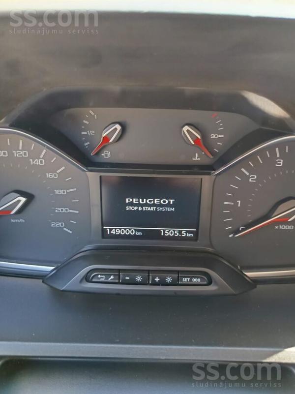 Brūns Peugeot Rifter 2019 Rīga, ar dzinēja tilpumu 1.50 L un nobraukumu 150 tūkst. km par 12000 €, foto 4 vietnē AUTOMOTO.COM.LV