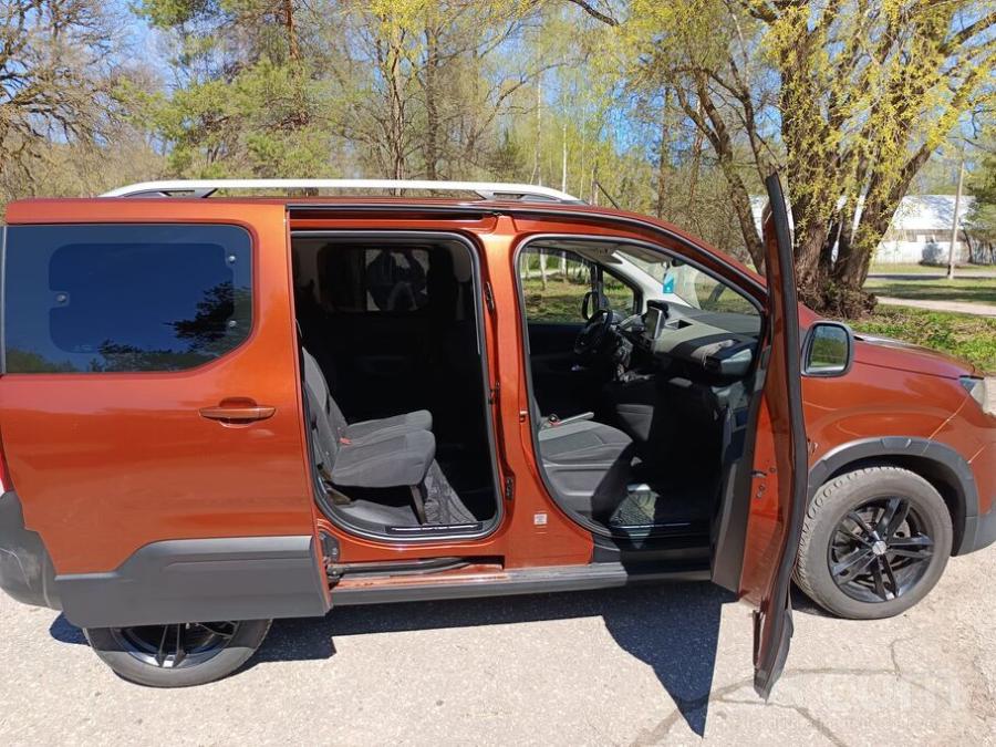 Brūns Peugeot Rifter 2019 Rīga, ar dzinēja tilpumu 1.50 L un nobraukumu 150 tūkst. km par 12000 €, foto 16 vietnē AUTOMOTO.COM.LV