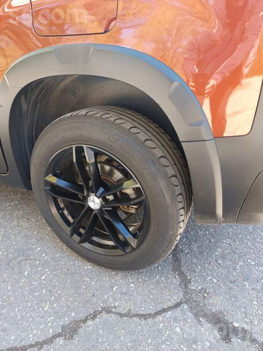 Brūns Peugeot Rifter 2019 Rīga, ar dzinēja tilpumu 1.50 L un nobraukumu 150 tūkst. km par 12000 €, foto 18 vietnē AUTOMOTO.COM.LV