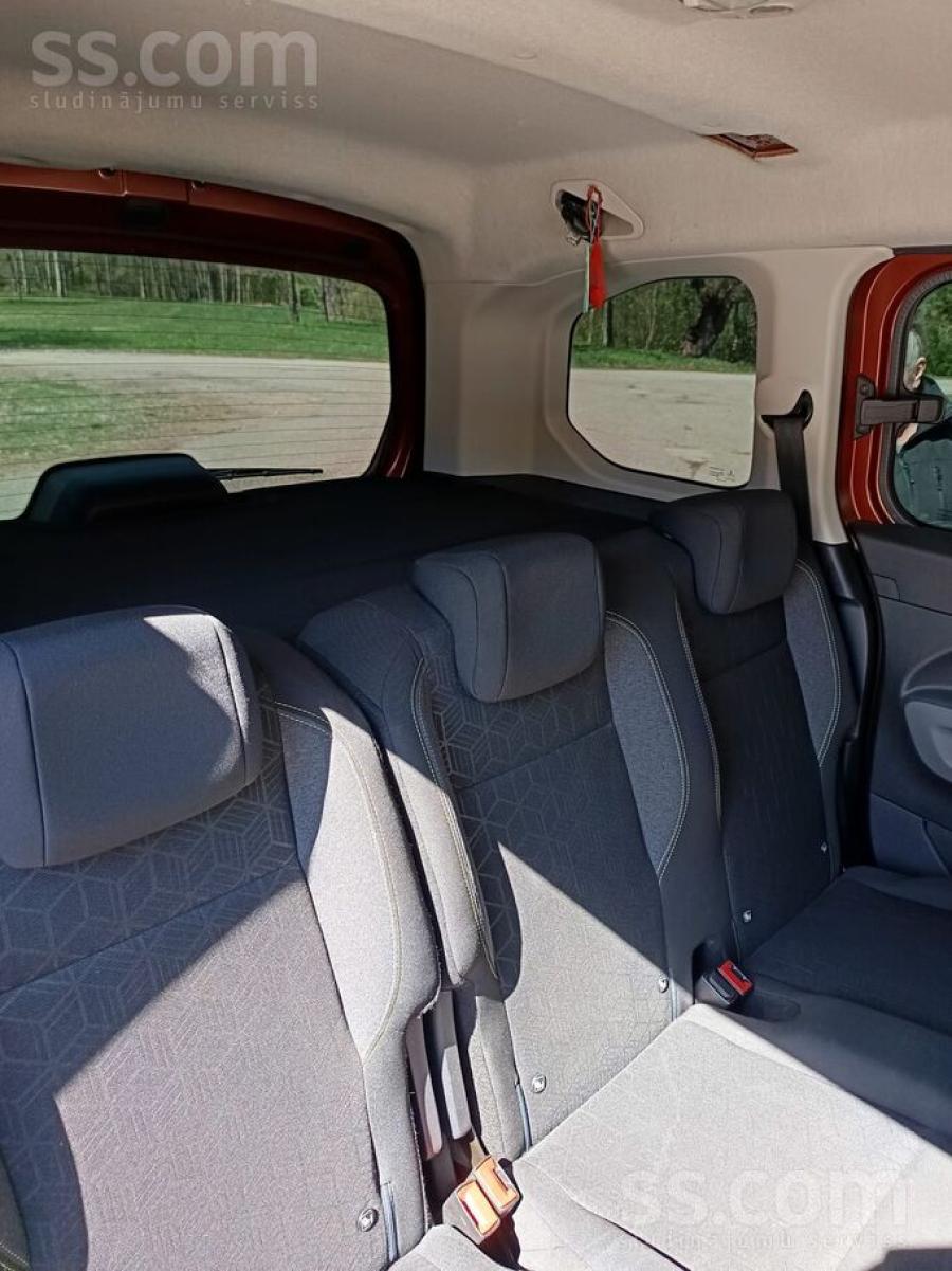 Brūns Peugeot Rifter 2019 Rīga, ar dzinēja tilpumu 1.50 L un nobraukumu 150 tūkst. km par 12000 €, foto 21 vietnē AUTOMOTO.COM.LV
