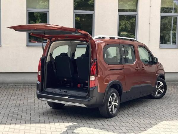 Brūns Peugeot Rifter 2019 Jelgava, ar dzinēja tilpumu 1.20 L un nobraukumu 146 tūkst. km par 10990 €, foto 6 vietnē AUTOMOTO.COM.LV