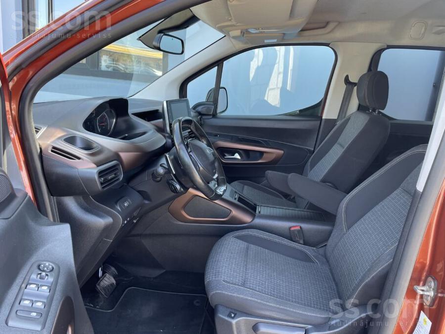 Brown Peugeot Rifter 2020 in Talsi, with an engine capacity of 1.20 L and mileage of 227 thousand km for 10900 €, photo 25 on AUTOMOTO.COM.LV