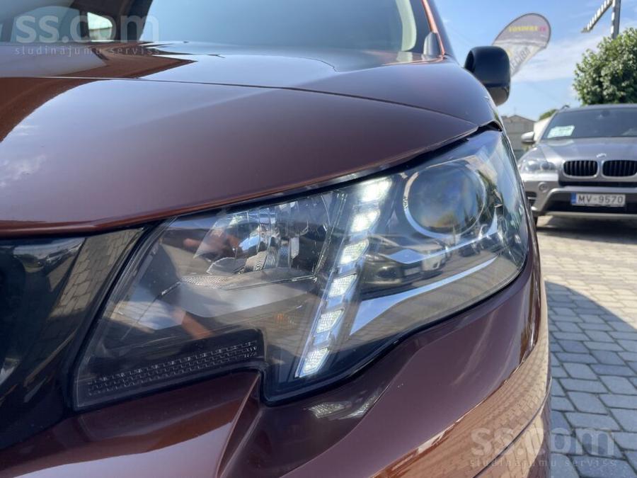 Brown Peugeot Rifter 2020 in Talsi, with an engine capacity of 1.20 L and mileage of 227 thousand km for 10900 €, photo 31 on AUTOMOTO.COM.LV