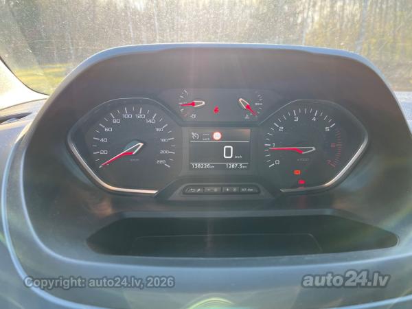 Brūns Peugeot Rifter 2018 Tallina, ar dzinēja tilpumu 1.50 L un nobraukumu 139 tūkst. km par 9700 €, foto 8 vietnē AUTOMOTO.COM.LV