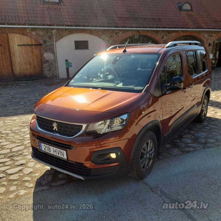 Brown Peugeot Rifter 2021 in Tallinn, with an engine capacity of 1.50 L and mileage of 204 thousand km for 16500 €, photo 1 on AUTOMOTO.COM.LV